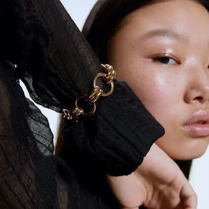 Zara | Jewelry | Zara Link Twist Chain Limited Edition Bracelet | Poshmark